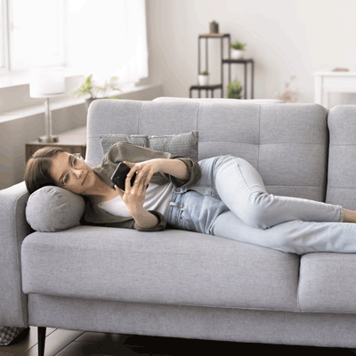 Study Finds Scrolling Aimlessly Through Online Videos Increases Boredom ...